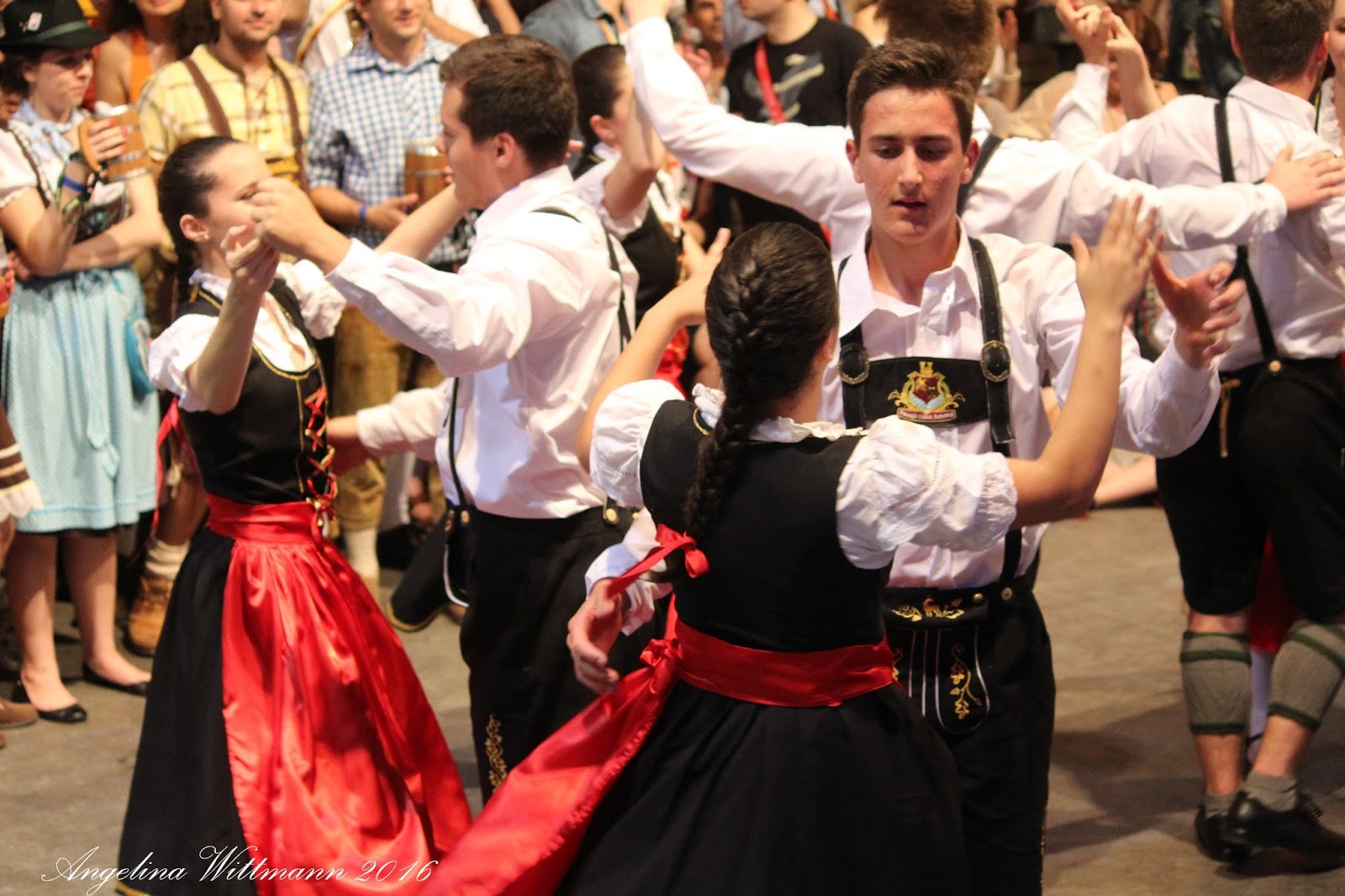 Angelina Wittmann - Arte-Cultura-História e Antropologia : Grupo de ...