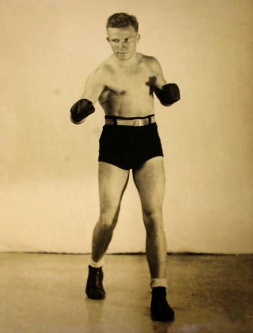 Hot Vintage Men: Vintage Boxer Photos