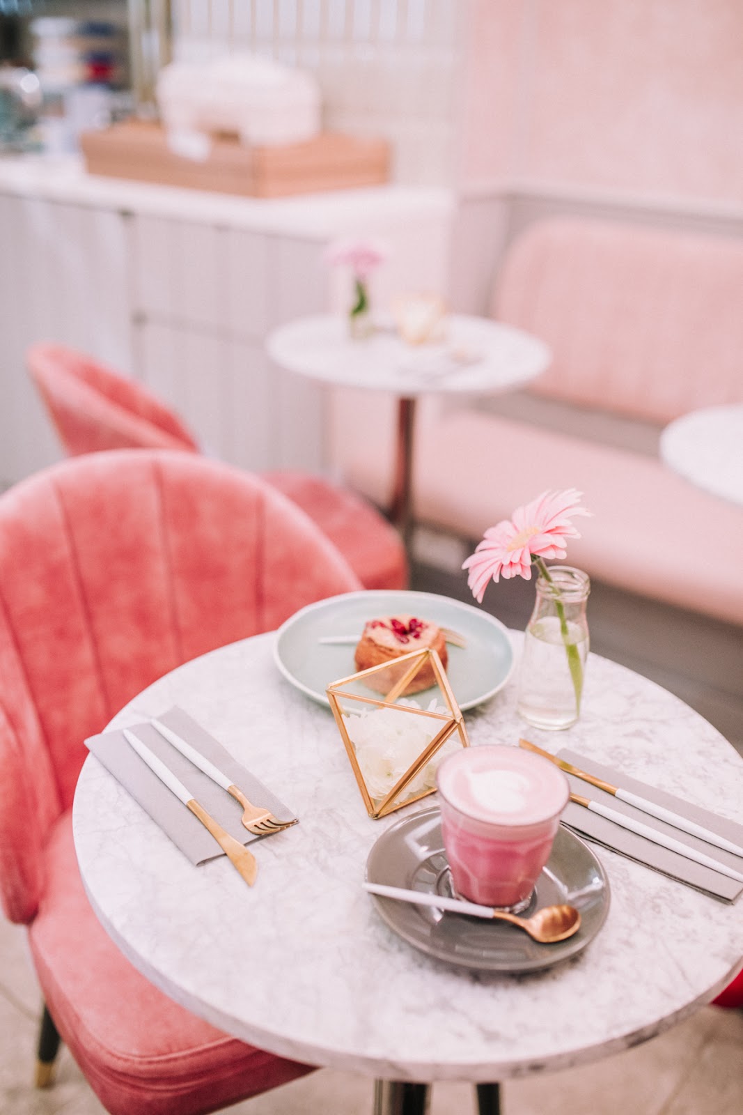 Nataly Jennings: Pink Places in London: A New Pink Café called Feya
