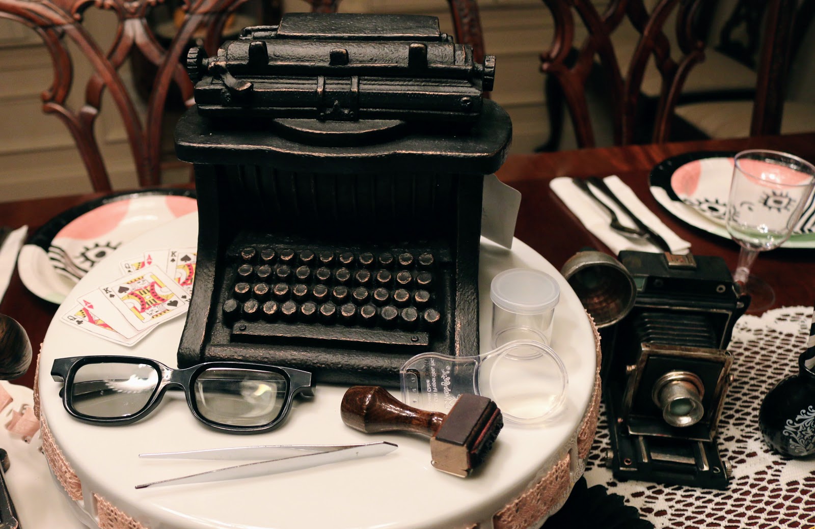 HomeMadeville: Your Place for HomeMade Inspiration: Vintage Spy Themed ...