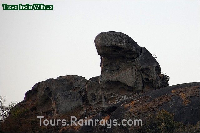 Tourist Attraction India: Mount Abu : Tod rock