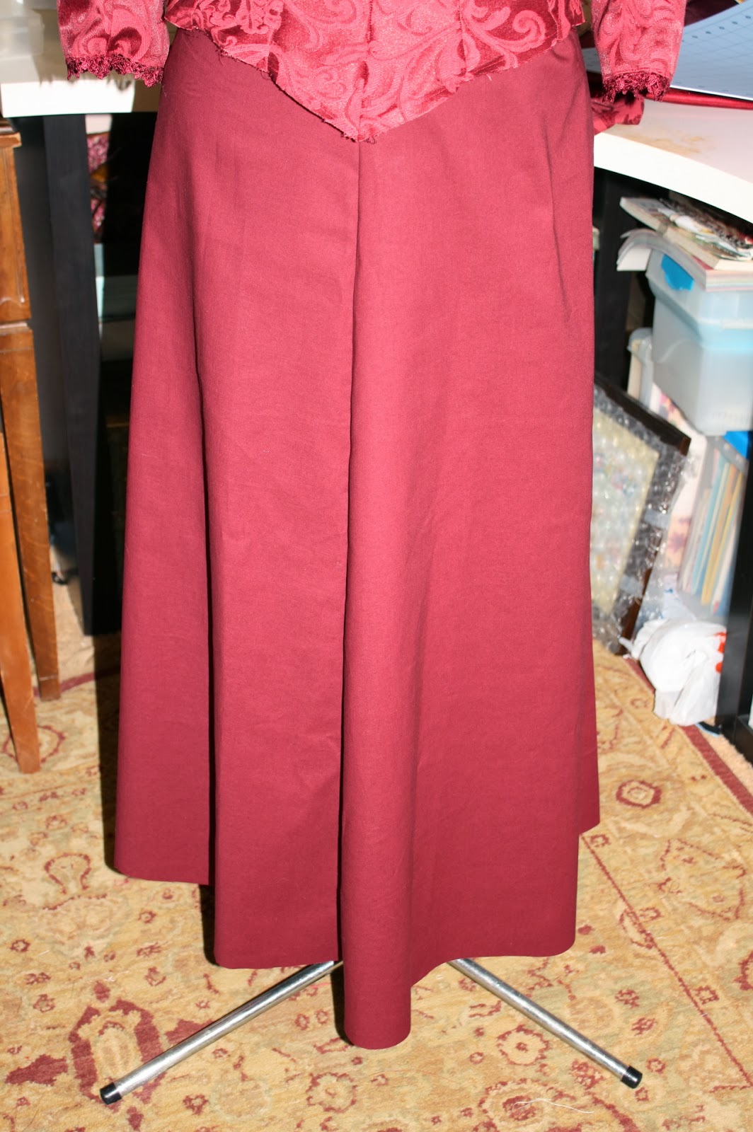 The Casual Costumer: Clara Oswald Part 2: Skirt and Shawl