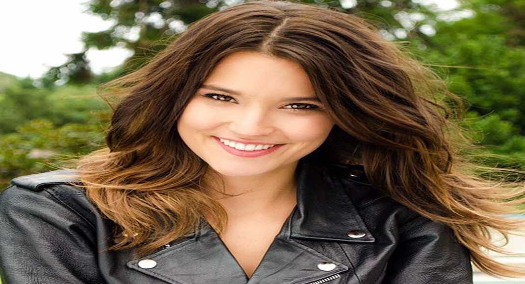 Rhiannon Fish Biography - Facts, Family, Boyfriends & More