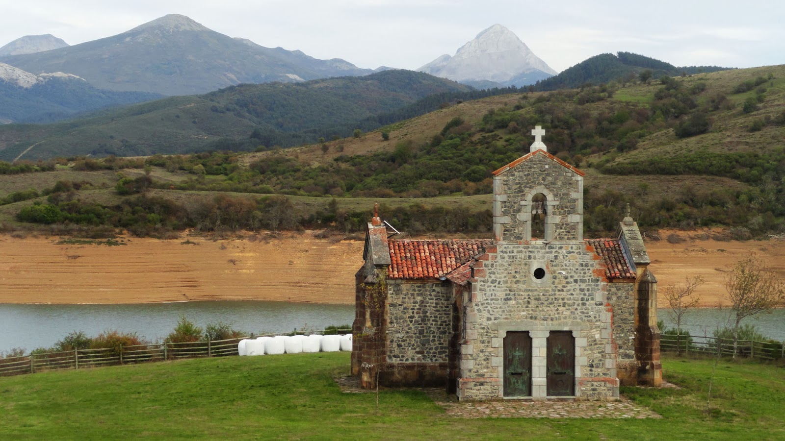 PUEBLOS Y LUGARES: RIAÑO