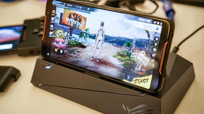 Asus ROG-The Ultimate Gaming Phone + 4 Gaming Accessories | Tekkaus ...