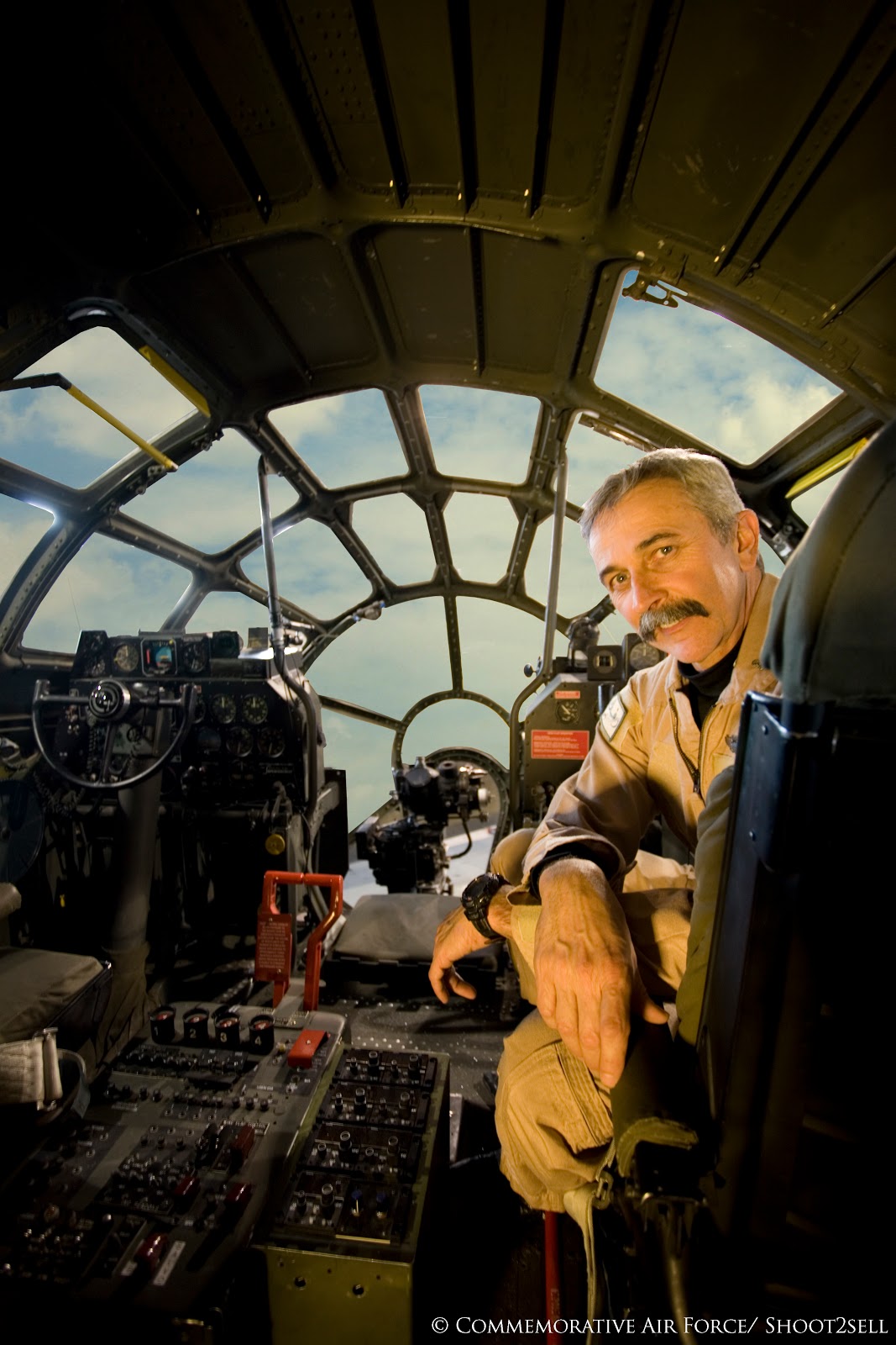 Indy Transponder: COUNTRY STAR AARON TIPPIN, NIGHT AIR SHOW MAKE FOR ...