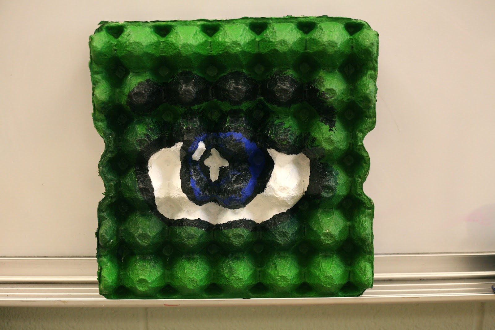 Dream. Pray. Create.: Lesson idea: Triple Inspiration Egg Carton Paintings