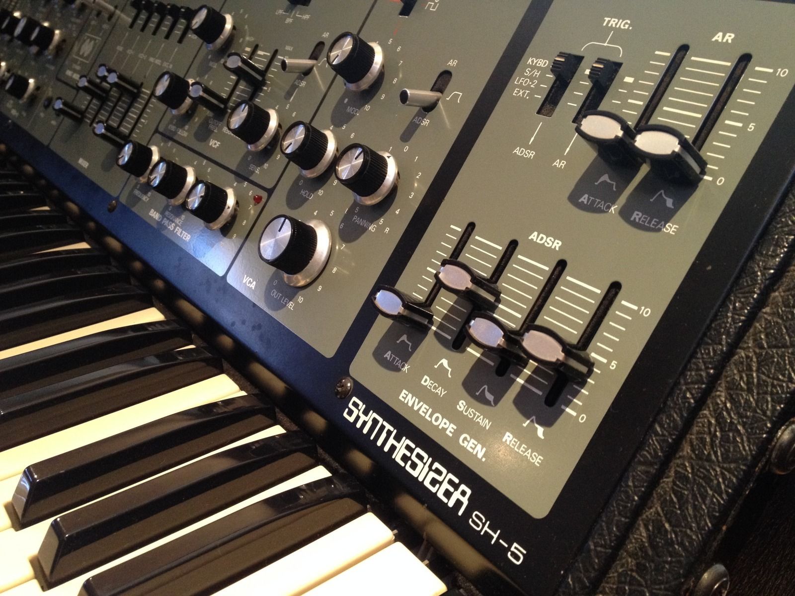 MATRIXSYNTH: Vintage Analog Roland SH5 Synthesiser