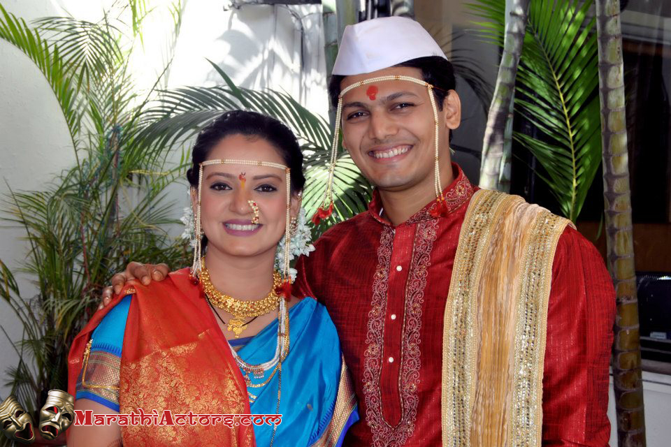 marathi actor and actress: Sharvari lohkare and Sagar more wedding pics