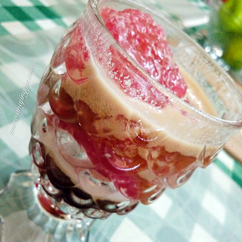 Sejukkan tekak dengan Puding Sagu Gula Melaka