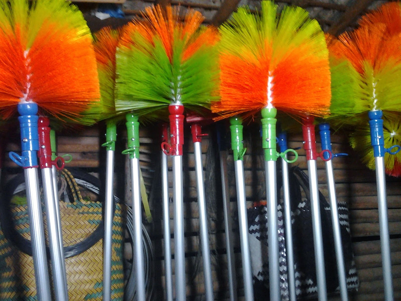 CAHAYA NUSA: SAPU ATAP [ RAKBALL ]