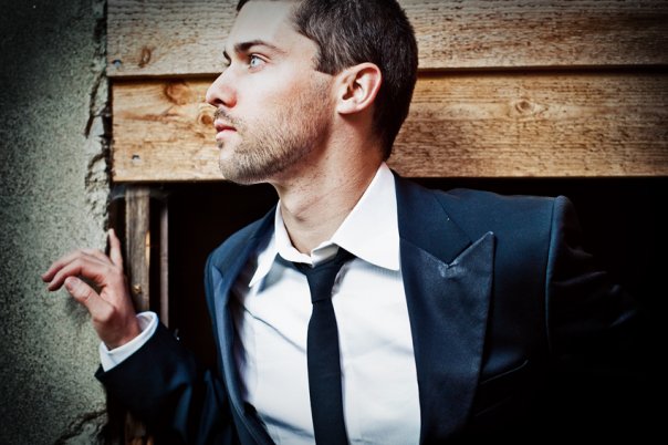 David Hansen, the latest countertenor sensation is actually sensational ...