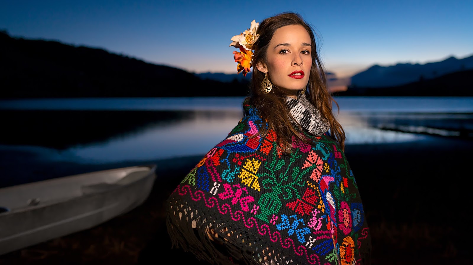 MONSIEUR PERINÉ NOS DELEITA CON EL VIDEOCLIP DE "TU M'AS PROMIS"