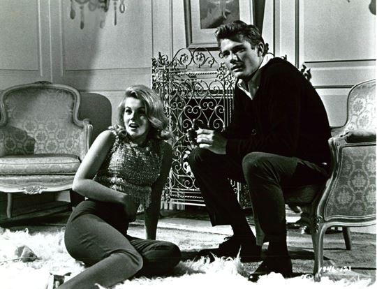 Michael's Moviepalace: Viewing Classic Movies: BUS RILEY’S BACK IN TOWN ...