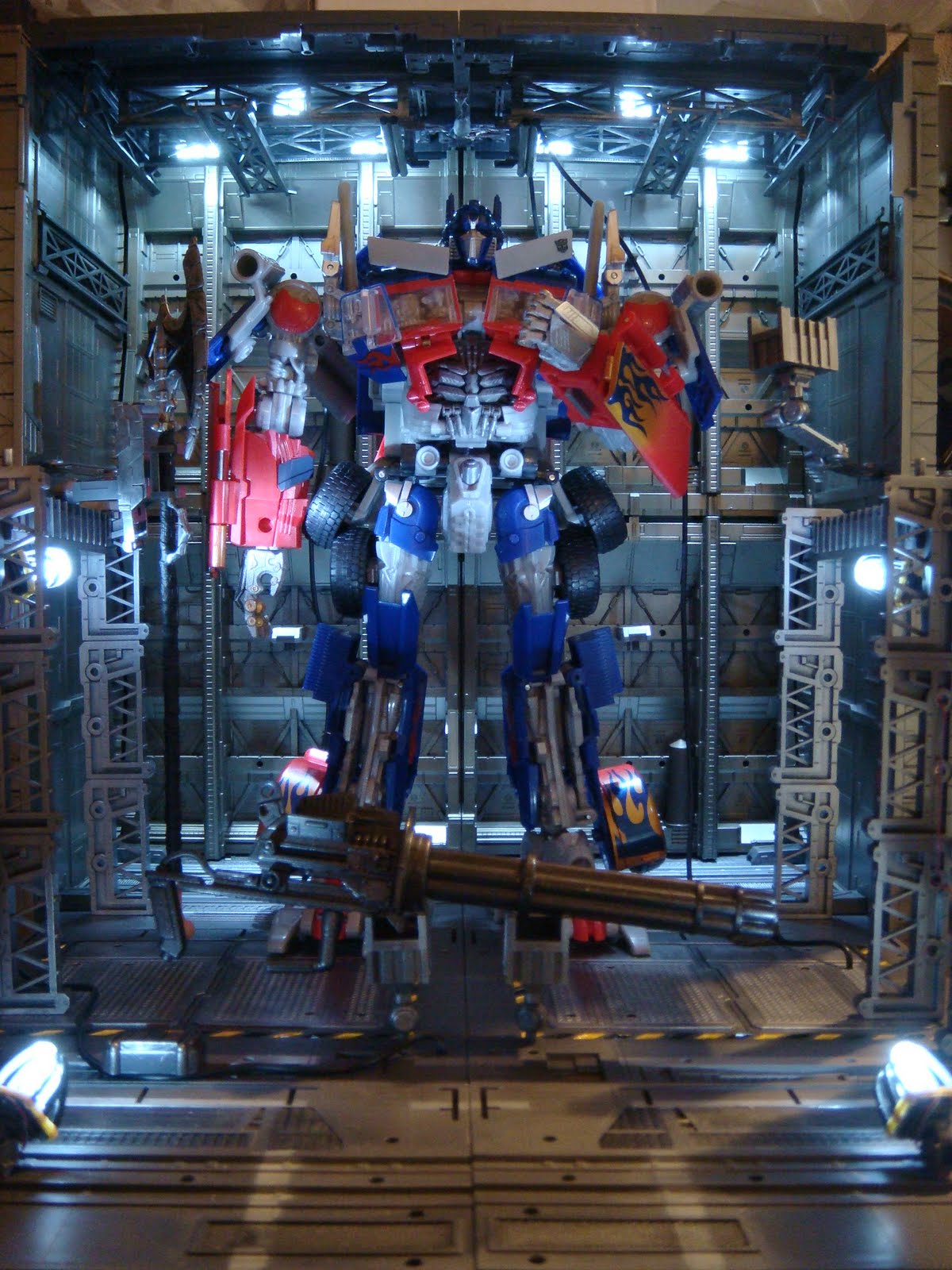 Minor/Repaint: - Autobot Hangar by Zebu (WIP) | TFW2005 - The 2005 Boards