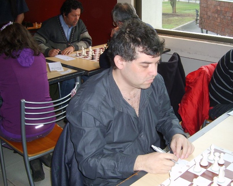 Ajedrez por Sertal: Rodrigo Vásquez Campeón en Talca