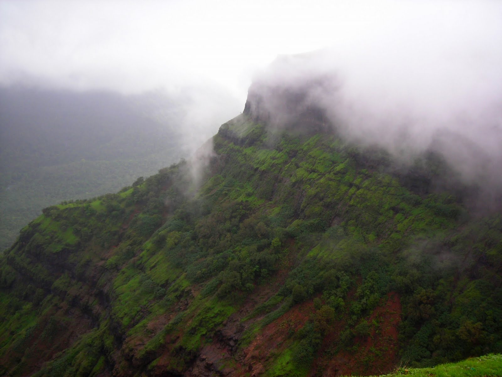 Global Tourist Places: Matheran Hil Station Near Maharashtra| Tourist ...