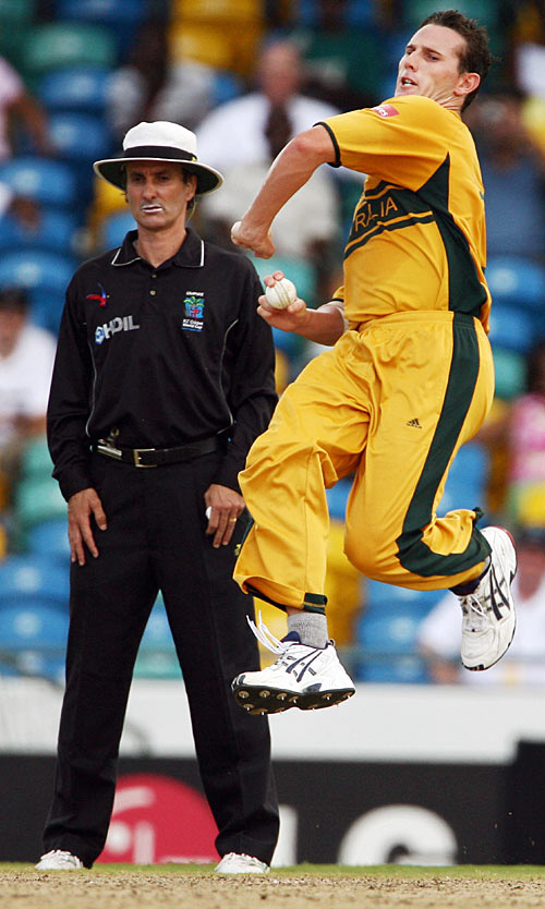 Shaun Tait Profile , Biography and Images - The Sport and Football Report