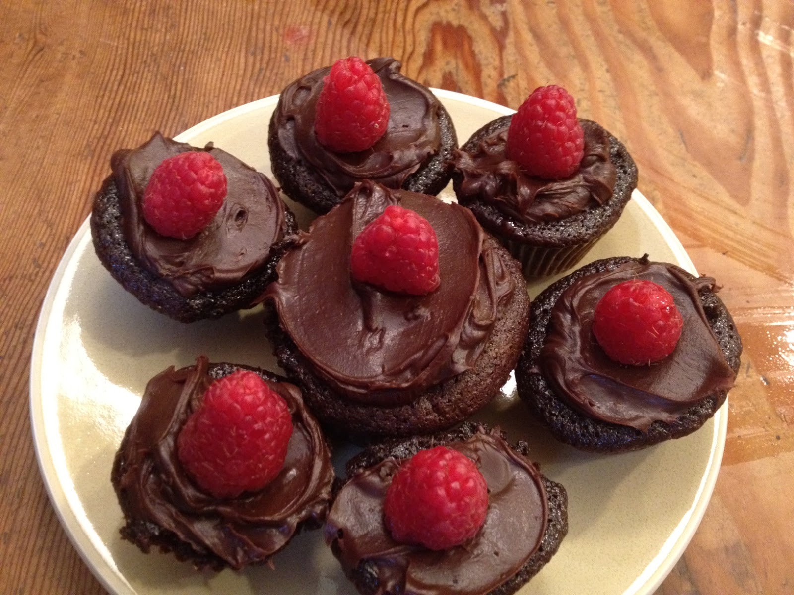 Double Chocolate Raspberry Filled Cupcakes with Chocolate Ganache ...