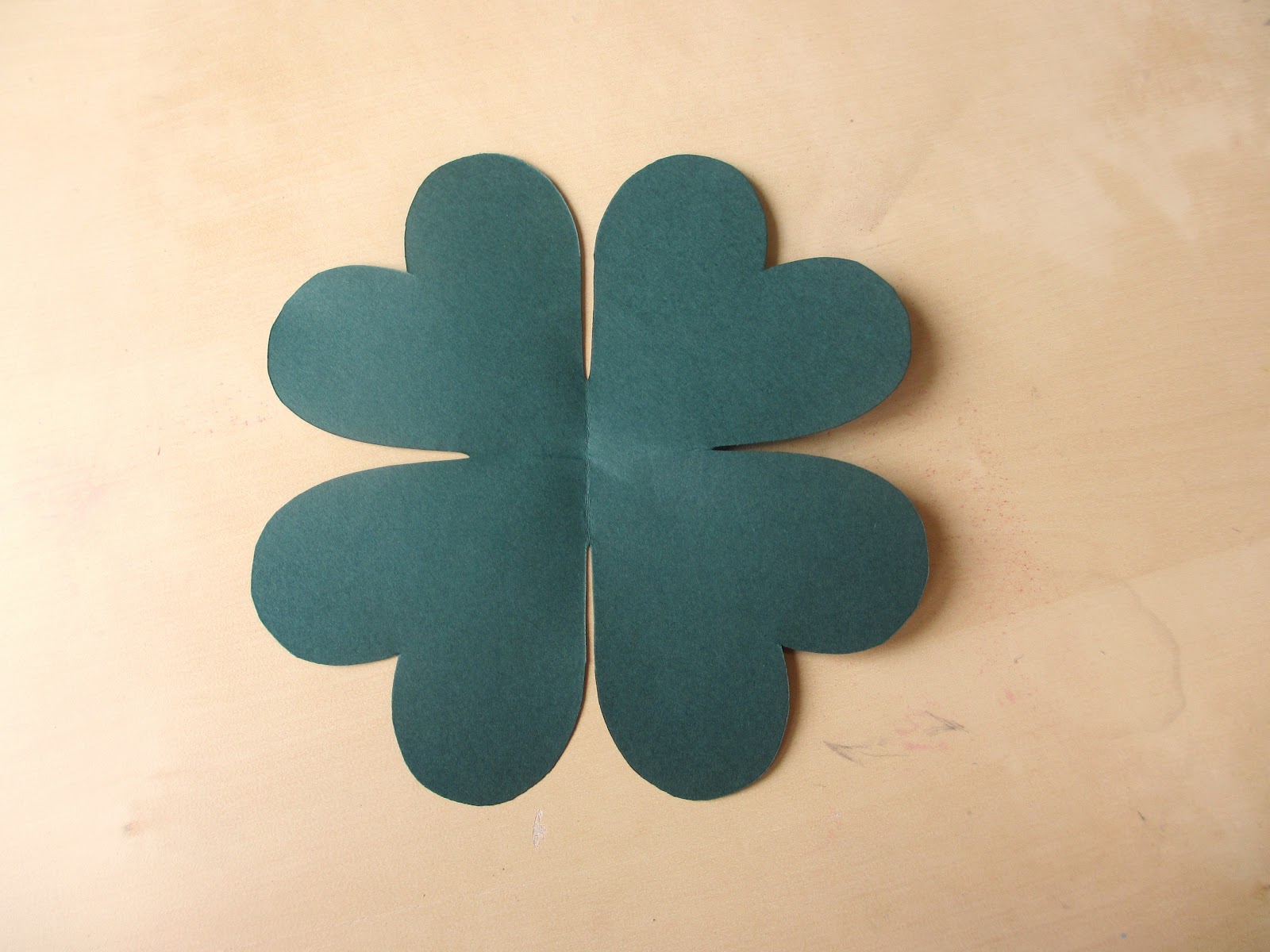 Crafts After College: Paper Shamrock