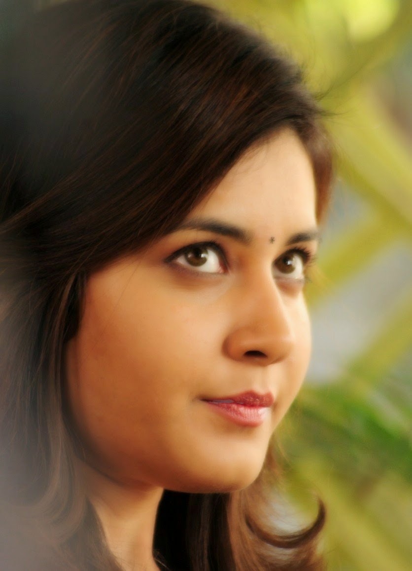 Rashi Khanna Stills From Oohalu Gusagusalade Movie - Rashi Khanna