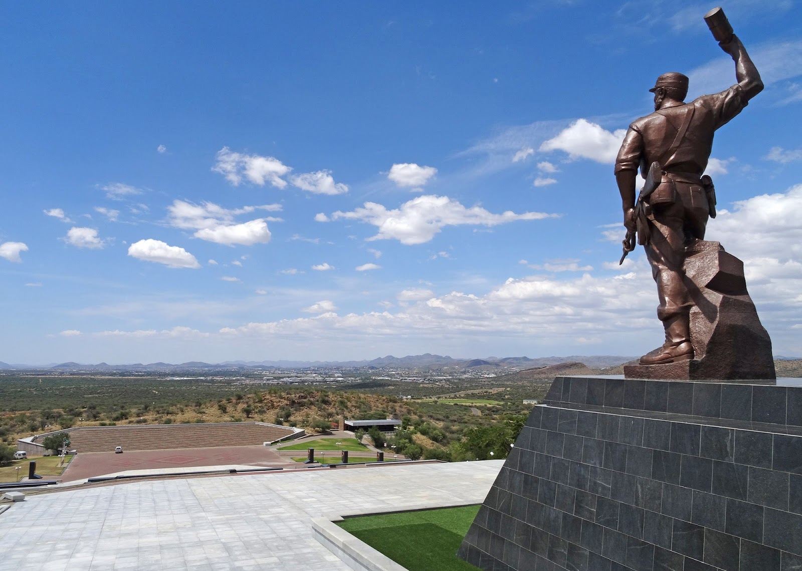 Memorials / Gedenkstätten: Heldenacker (Heroes' Acre) bei Windhoek ...
