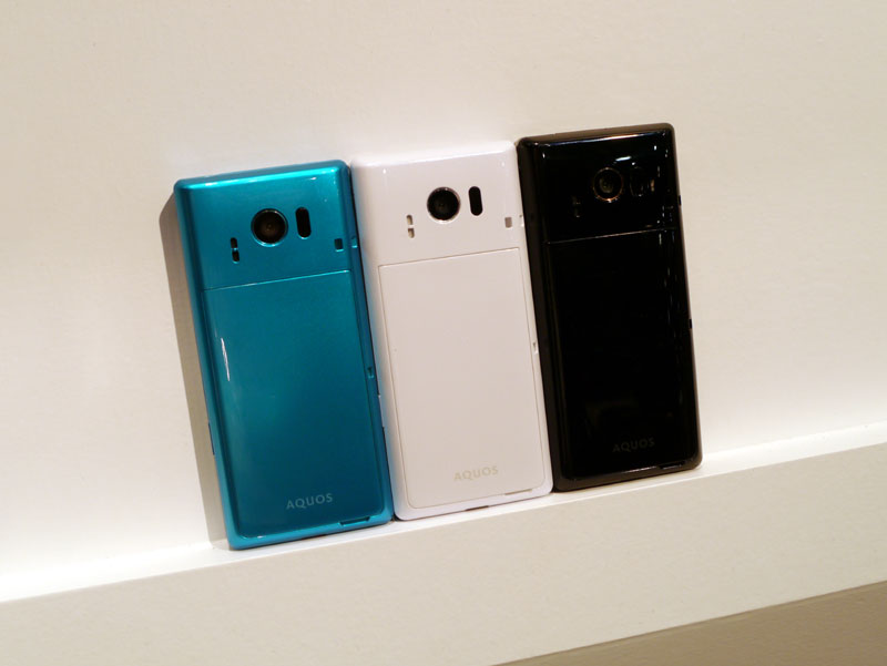 【実機レポート】Android搭載ガラケー「AQUOS ケータイ SH-06G」をチェック！【ドコモ2015夏モデル】 | GAPSIS
