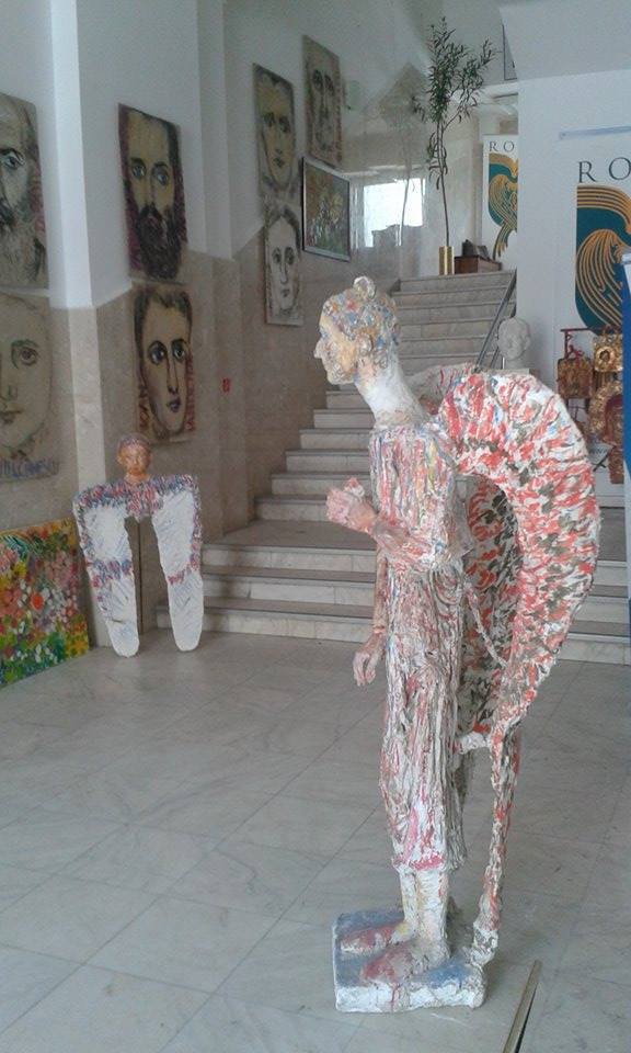 Blogul lui Răzvan Codrescu: „GRĂDINA CU ÎNGERI” A SILVIEI RADU