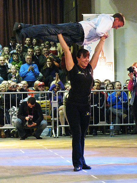 Easy Overhead lift ~ Women Lifting Men