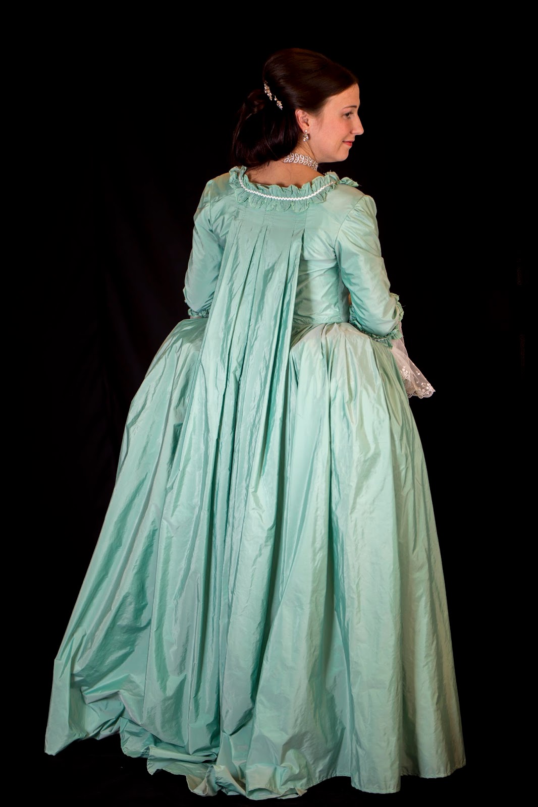 Robe a la francaise in Mint