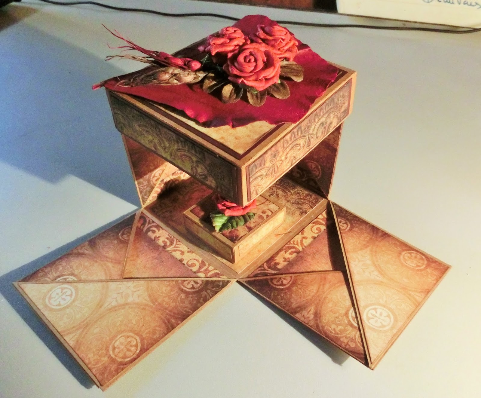 boite surprise ou boite explosion