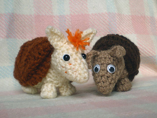 2000 Free Amigurumi Patterns: Roll-Up Armadillo Crochet pattern