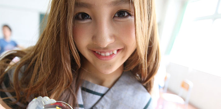 Yaeba.La moda de los dientes torcidos. - Clínica Dental Jorge Mato