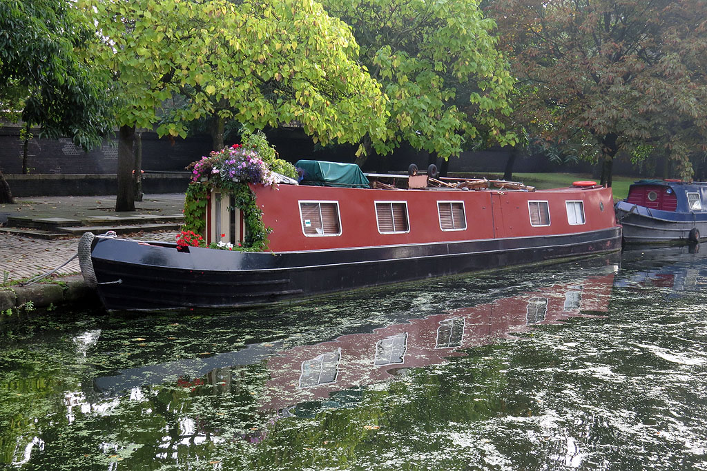 Daily Photo Stream: Narrowboat