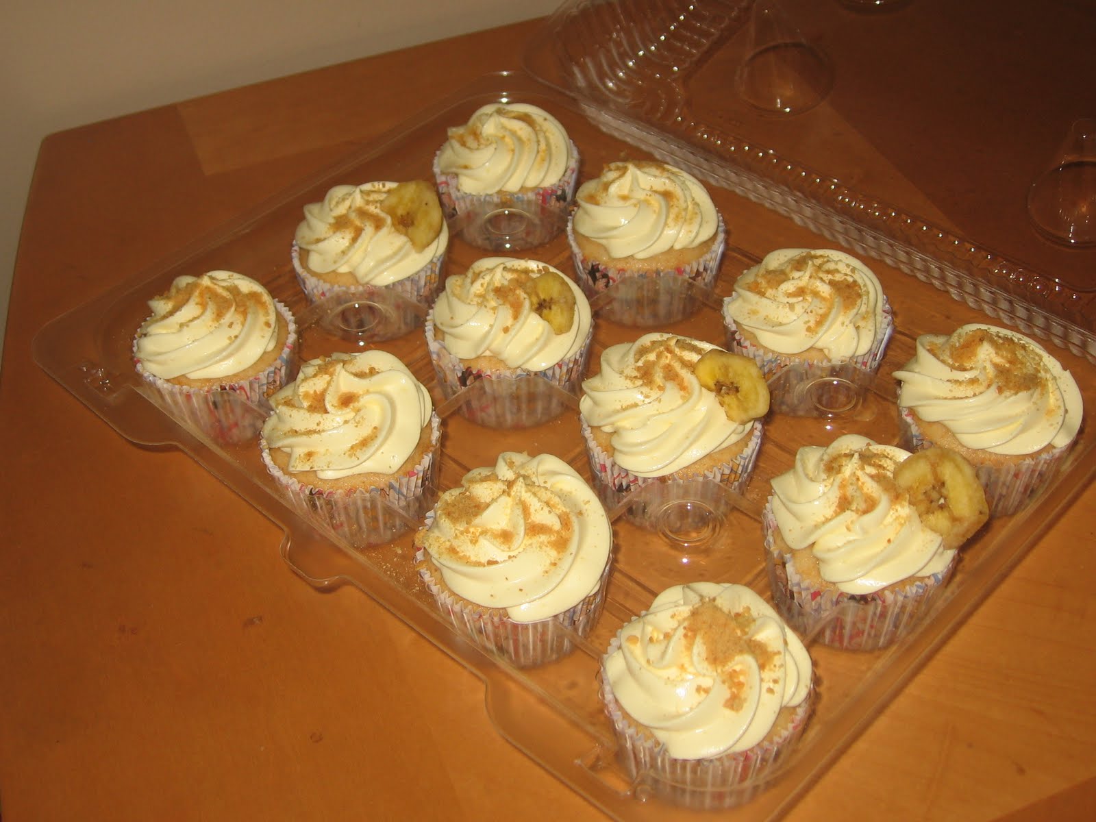 The Sweet Life -Cakes and More!