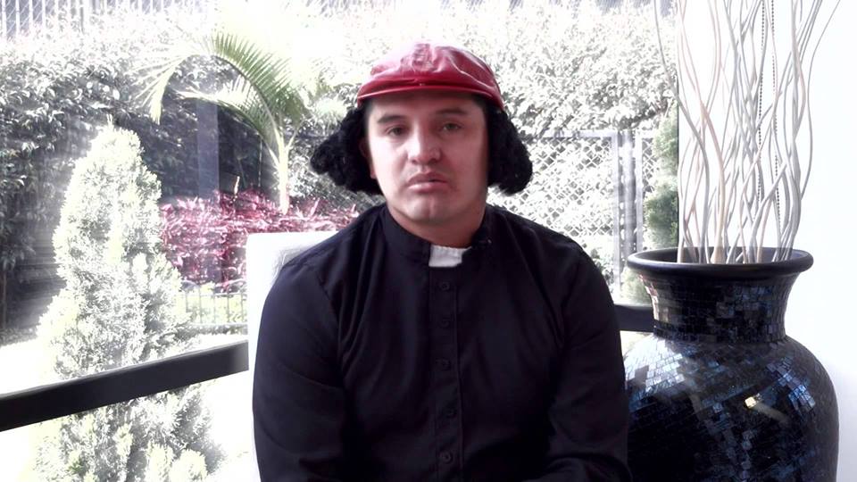 EN ACCIÓN: Gerly Hassam Gómez Parra, un humorista con huevas