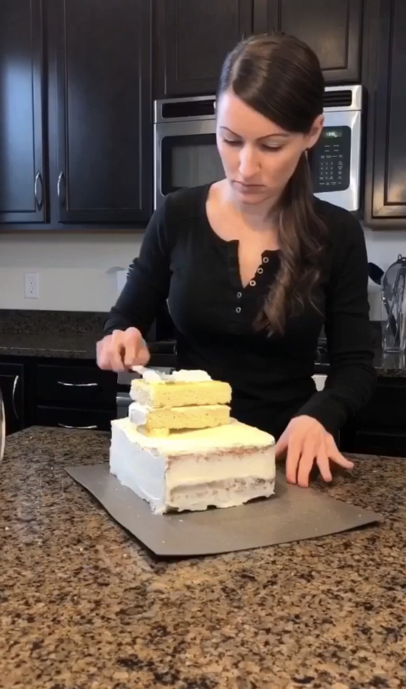 Sunshine and a Summer Breeze: How to Make A Digger Cake