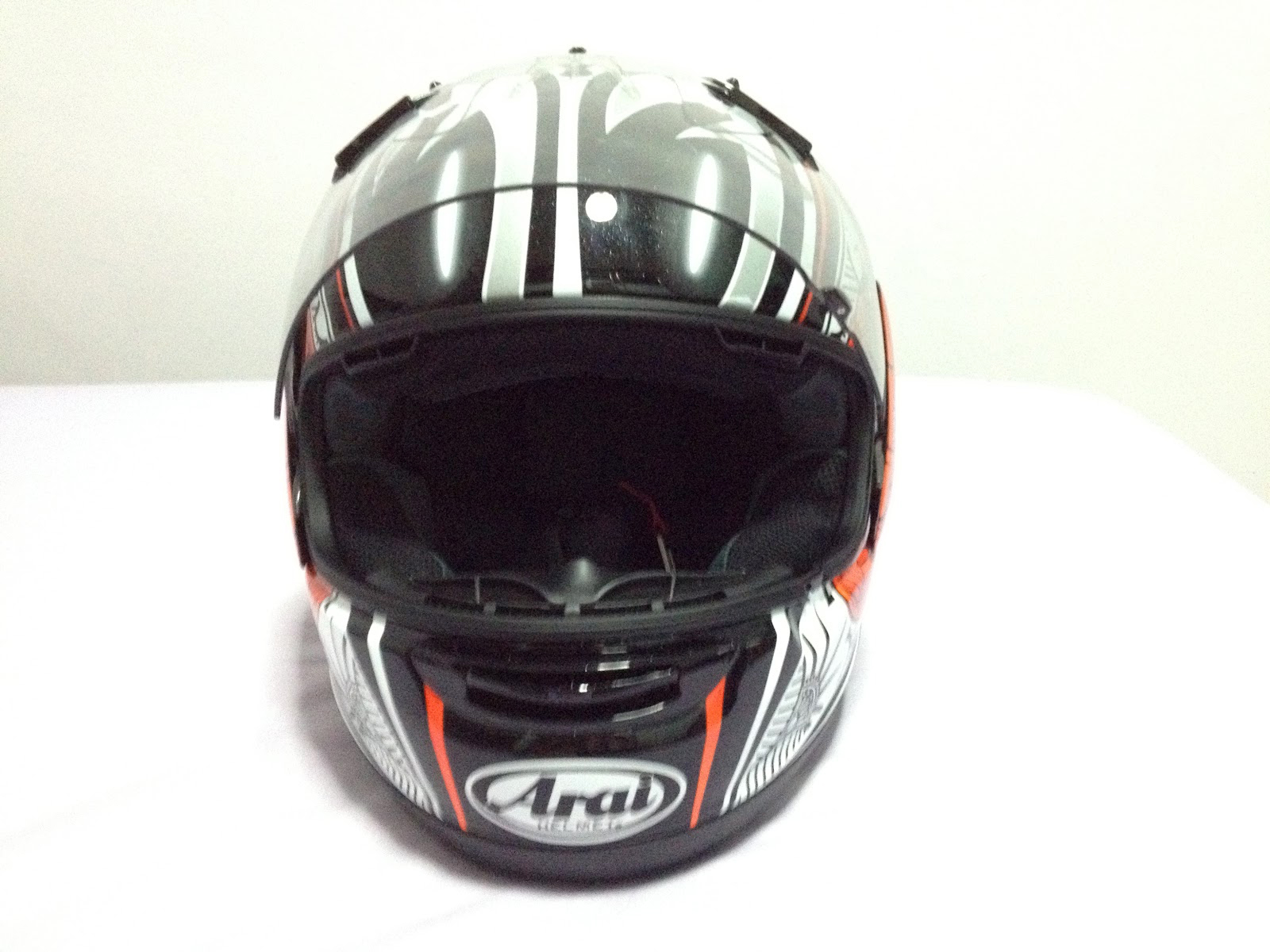 Riding Bible: Review: Arai RX-7 RR5
