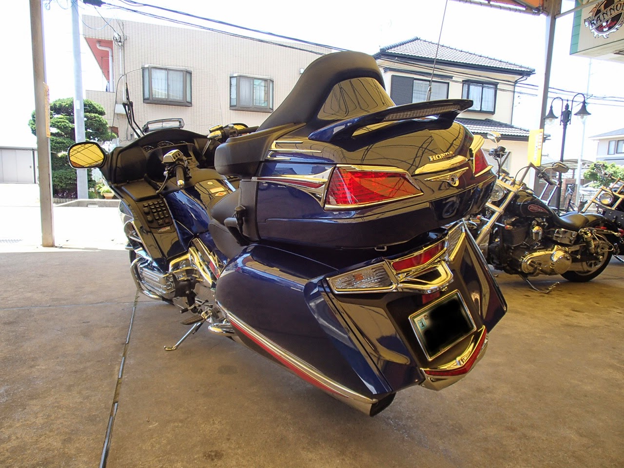 GL1800-CUSTOM.COM: 2014