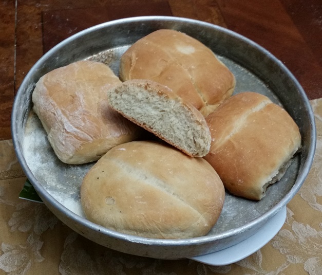 PERU MAGIA Y ENCANTO: Historia del pan frances del Perú