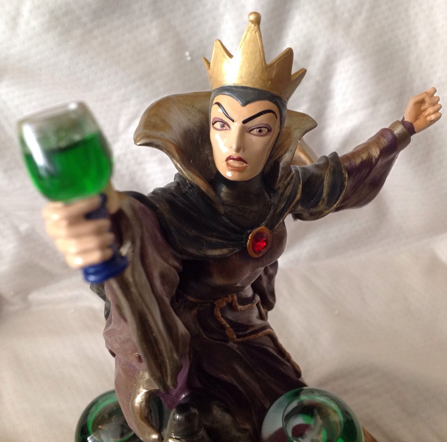 Filmic Light - Snow White Archive: Evil Queen 5-Globe Figurine - 2003