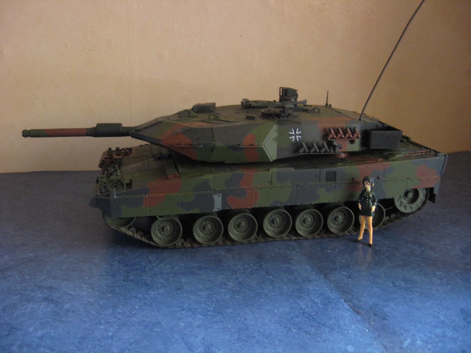 The.Dutch.Man.RC.Tank: Leopard 2 tank 1:16