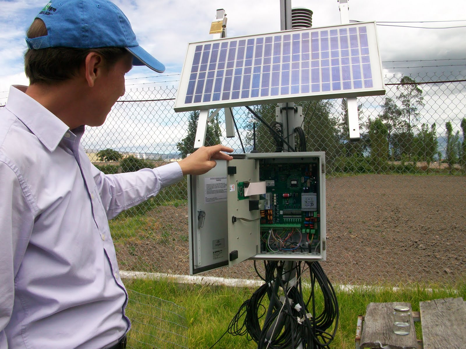 somosdelmismobarro: Se monitorea el clima en la Pucesi
