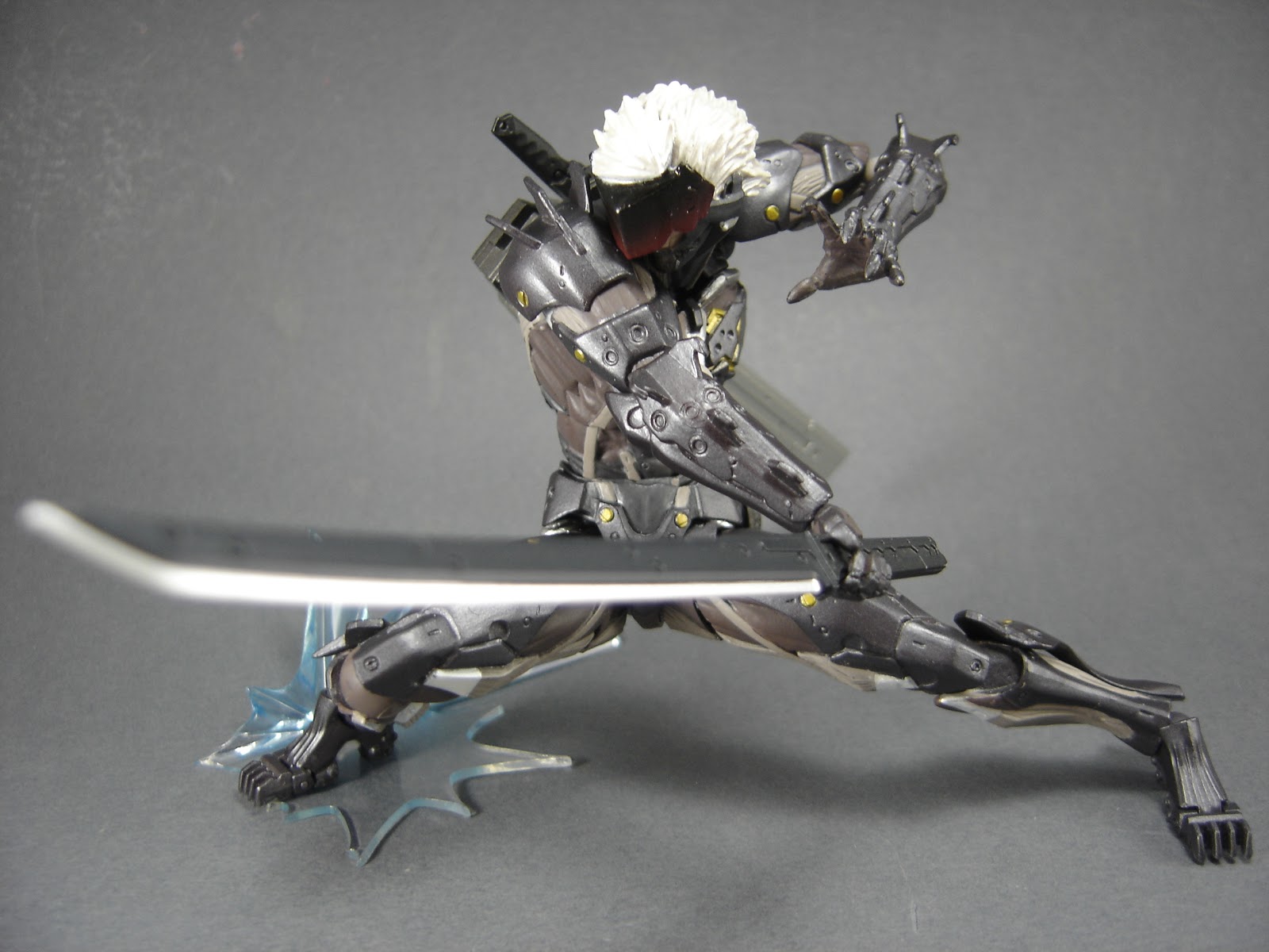 Lightning Ace's gundams: Revoltech Raiden from metal gear rising ...
