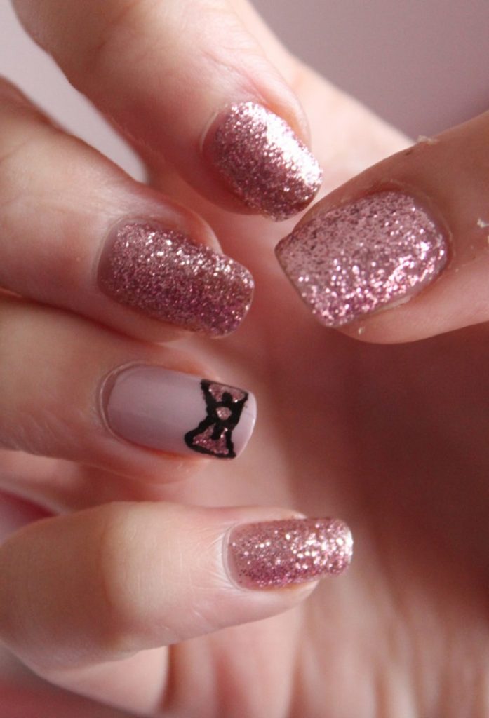 Top 5 Super Easy Glittery Nail Art Ideas - TOP 5 DIY
