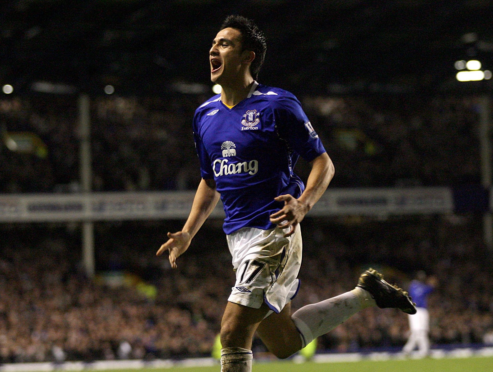 Tim Cahill Pictures | Football Players Club