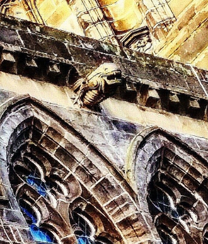 Lisa's World: PAISLEY, SCOTLAND Paisley Abbey's 'Alien' Gargoyle