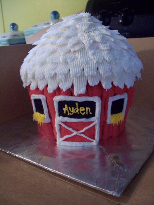 BB Cakes: 3D Barn cake