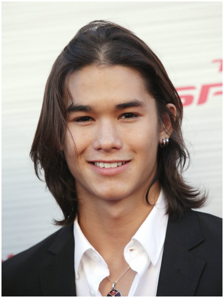 Para Nossa Alegria: Nils Allen Stewart Jr - (Booboo Stewart)