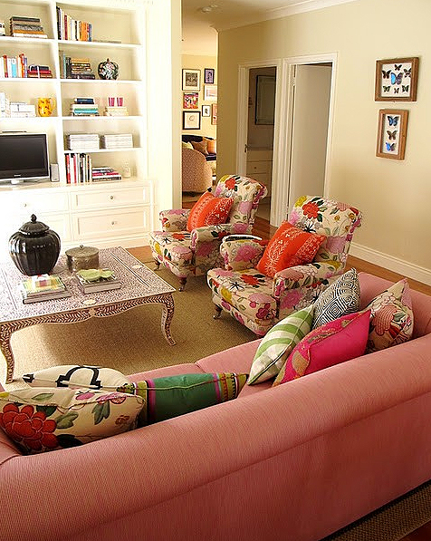 HOME REDESIGN HK: THE PINK SOFA ON TAI TAM
